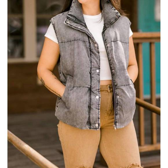 Elan | Jackets & Coats | New Elan Lilah Acid Wash Denim Puffer Vest In ...
